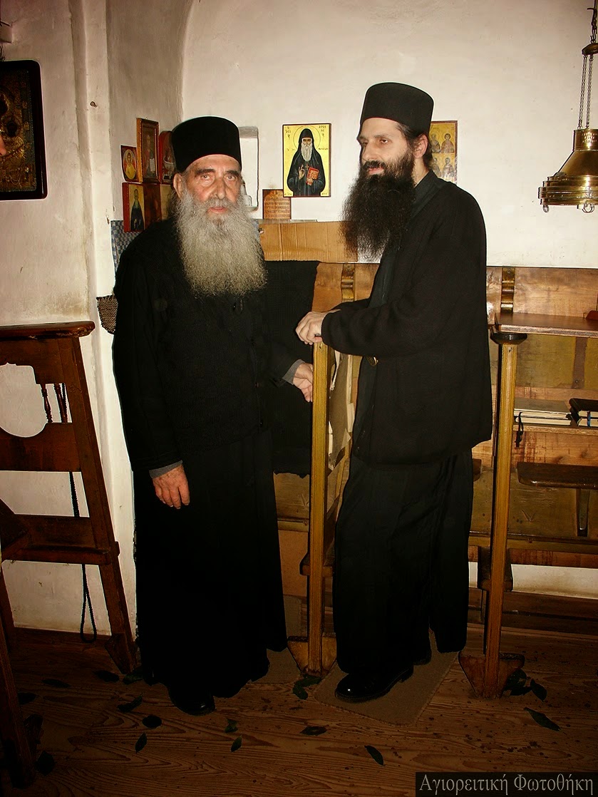 ΔΙΔΑΧΕΣ ΑΠΟ ΤΟΝ ΑΘΩΝΑ: ΑΡΣΕΝΙΟΣ ΤΖΕΚΟΣ ΜΟΝΑΧΟΣ, Συνστρατιώτης Αγίου ...