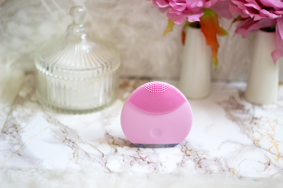FashStyleLiv: Foreo Luna Mini Review