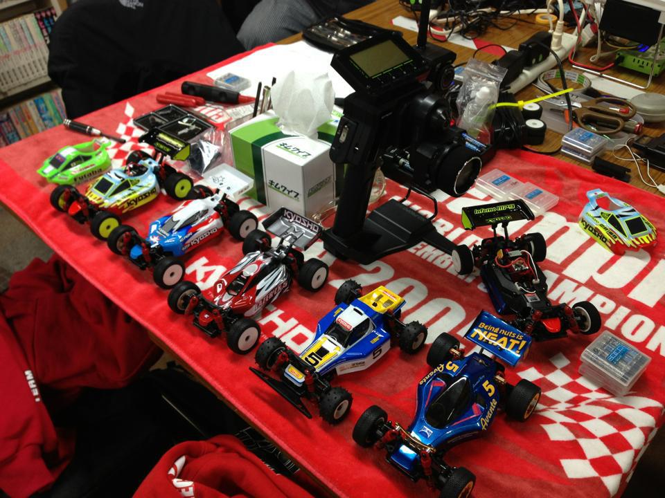 KYOSHOSAN: Mini-Z Buggy Race in Japan