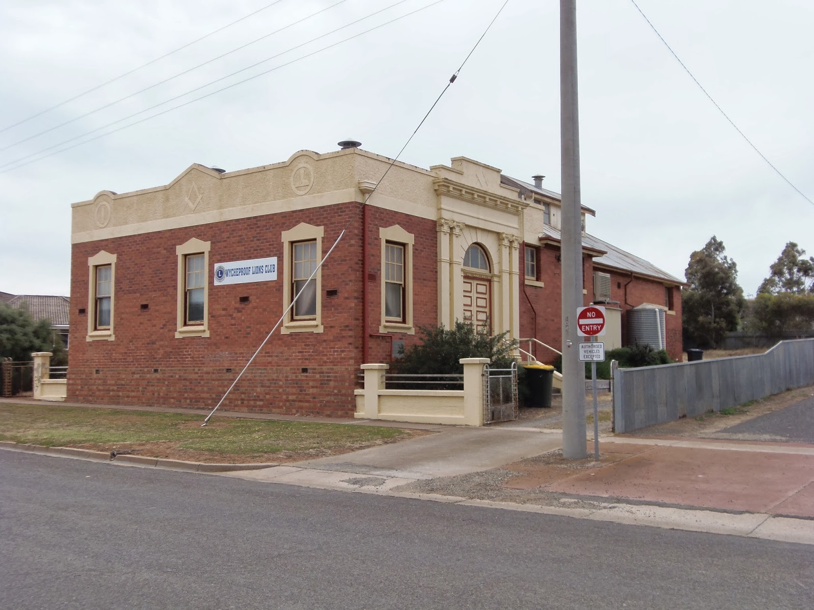 Solo Steve On The Road: WYCHEPROOF and LAKE WOOROONOOK Vic