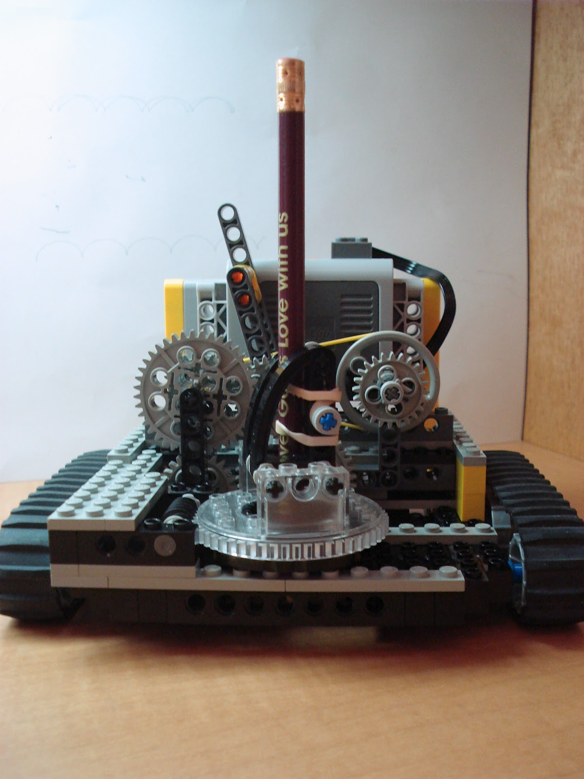 Architecture Machines: LEGO Drawing Machine
