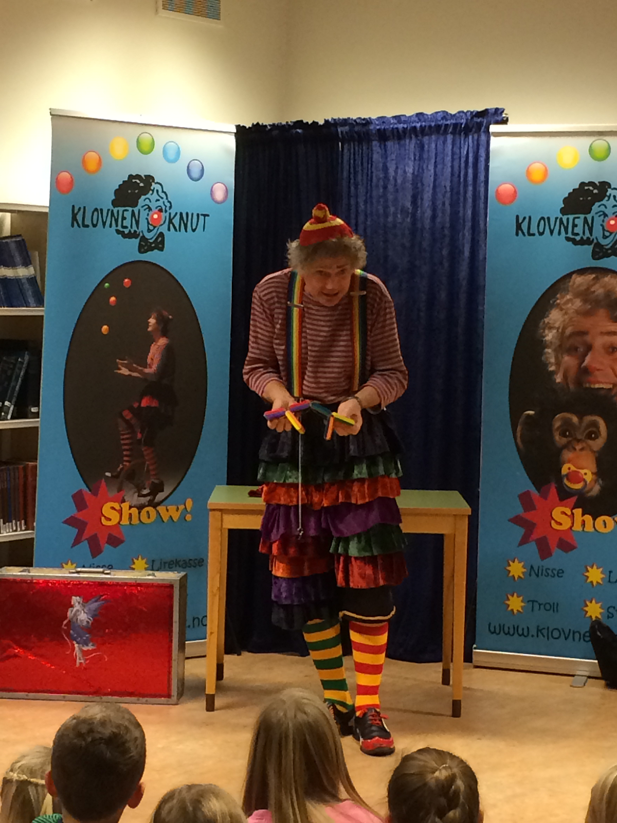 Elverum bibliotek: Sommerles-avslutning med klovnen Knut