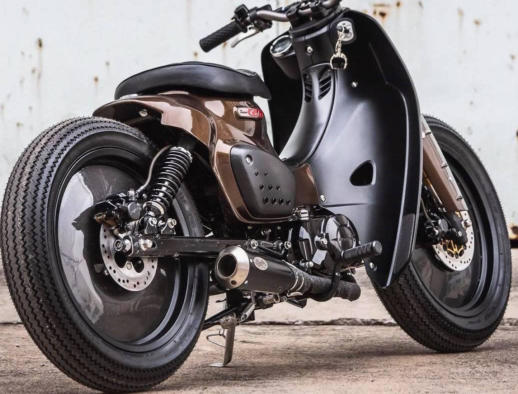 Kerennya Modifikasi Honda Super Cub Yang Satu Ini, Macho Abis! - Ate ...