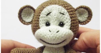 2000 Free Amigurumi Patterns: Free monkey crochet pattern