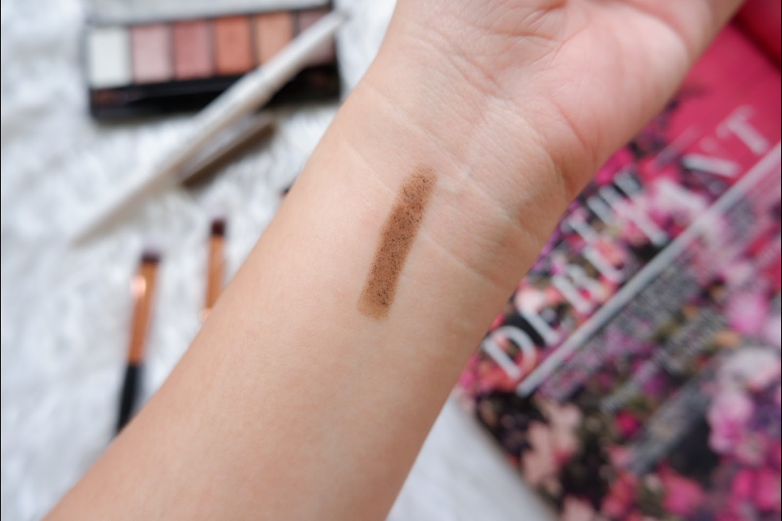 Careline Best Brow Liner Review - Thoughts & Life Experiences