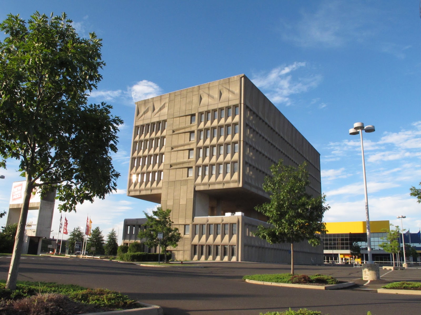 Wooster Square Daily Photo: Pirelli Building