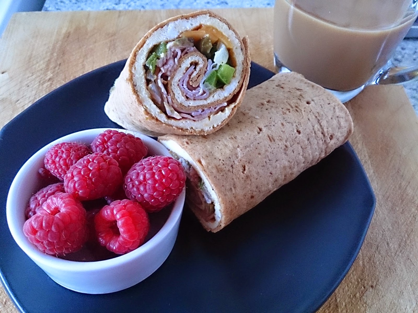 Suzanne's Kitchen : Breakfast roll ups!