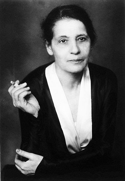 Techunboxed: Lise Meitner [Heroes of Science and Technology]