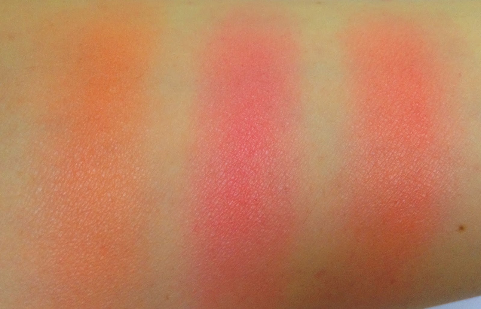 Stay Beautyful: REVIEW: Essence Blush Up!