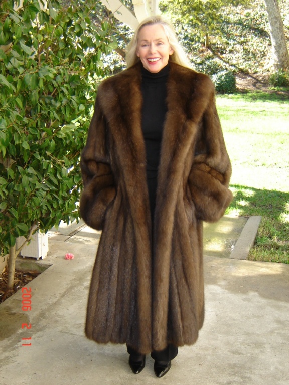 Fur Coat: sable fur coat / zobel mantel