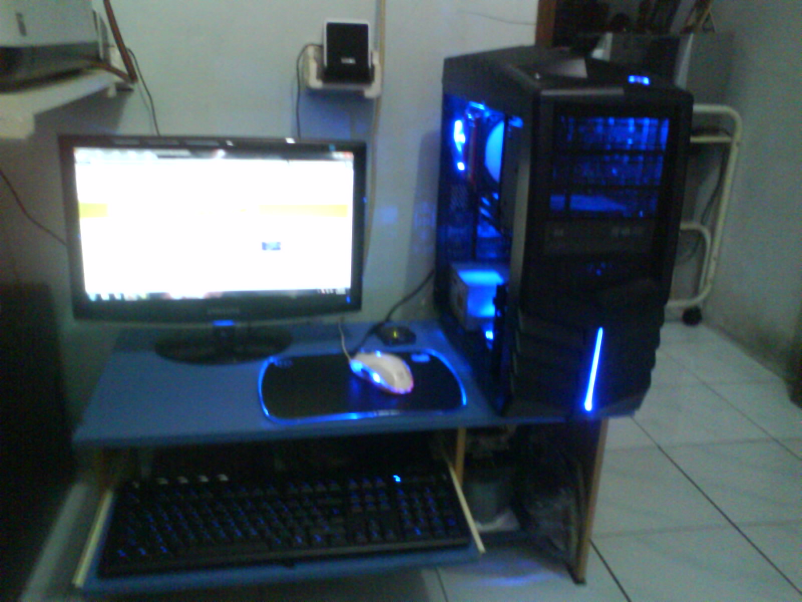 Azza Toledo blue light ~ Modding Zone