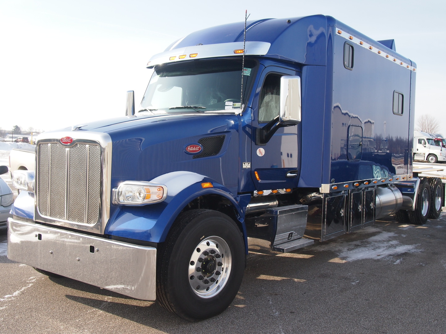 DIECIOCHO RUEDAS: MI CAMIÓN--- MI CASA--- PETERBILT 567 .. 156 PULGADAS…