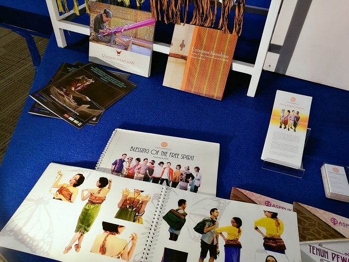Oriental Textiles and Fashion Show at TELA ASEAN - For Urban Women ...