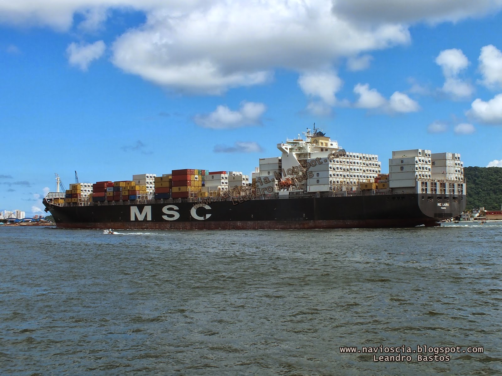 Navios de Santos & CIA: Navio MSC LAURA