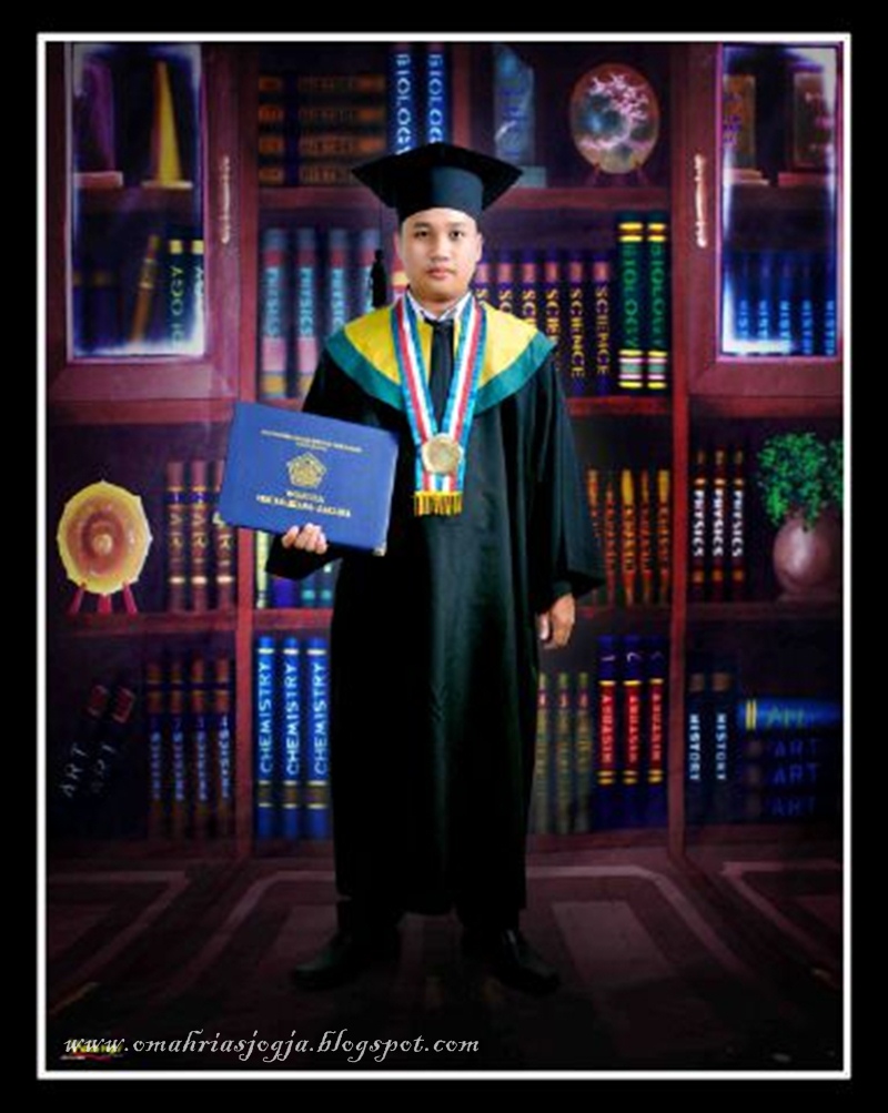 Galeri Foto Wisuda | Indah Make Up And Photography