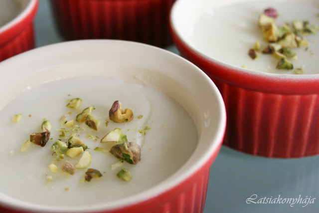 LATSIAKONYHÁJA: MAHALEPI - Μαχαλεπί Λιβανέζικο