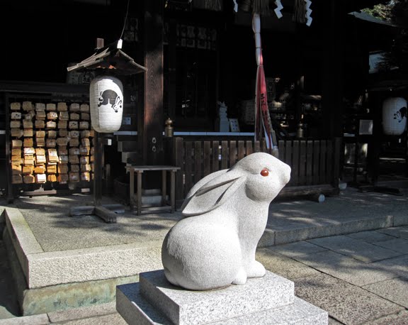 layers: Rabbit in the Moon