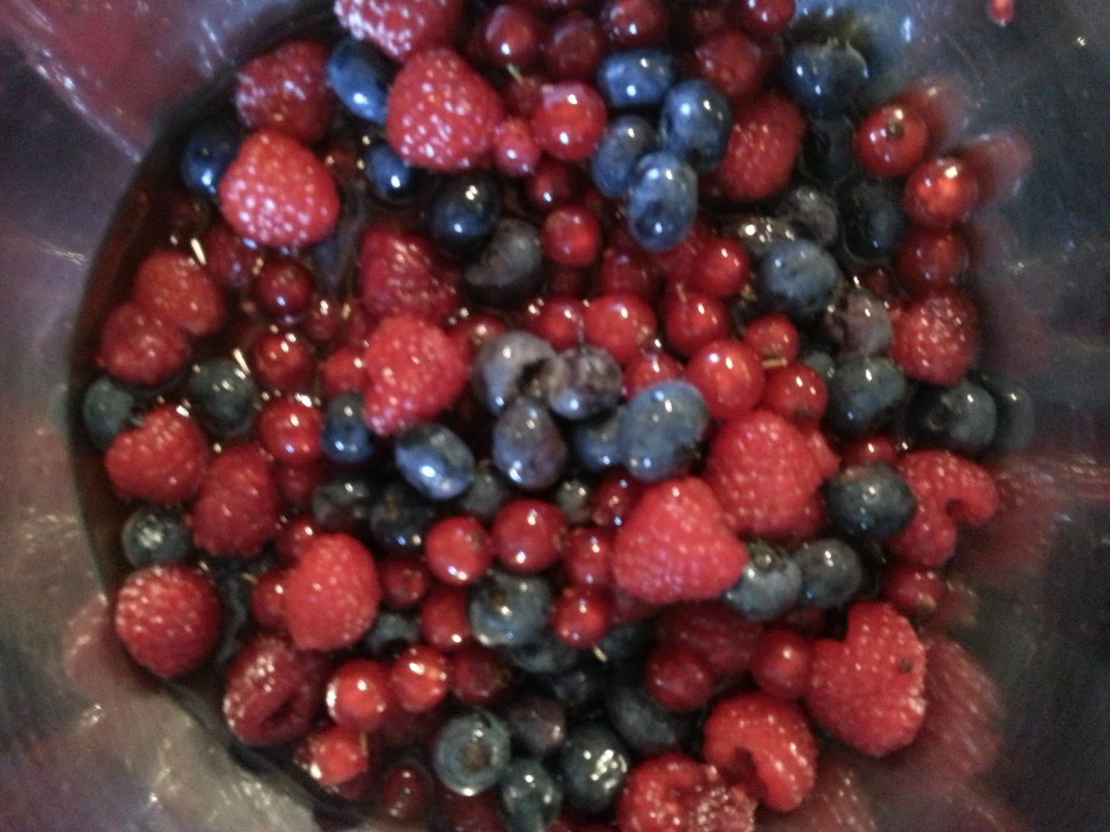Tarte aux fruits rouges et mousseline vanille - La cuisine de Marc et Susu