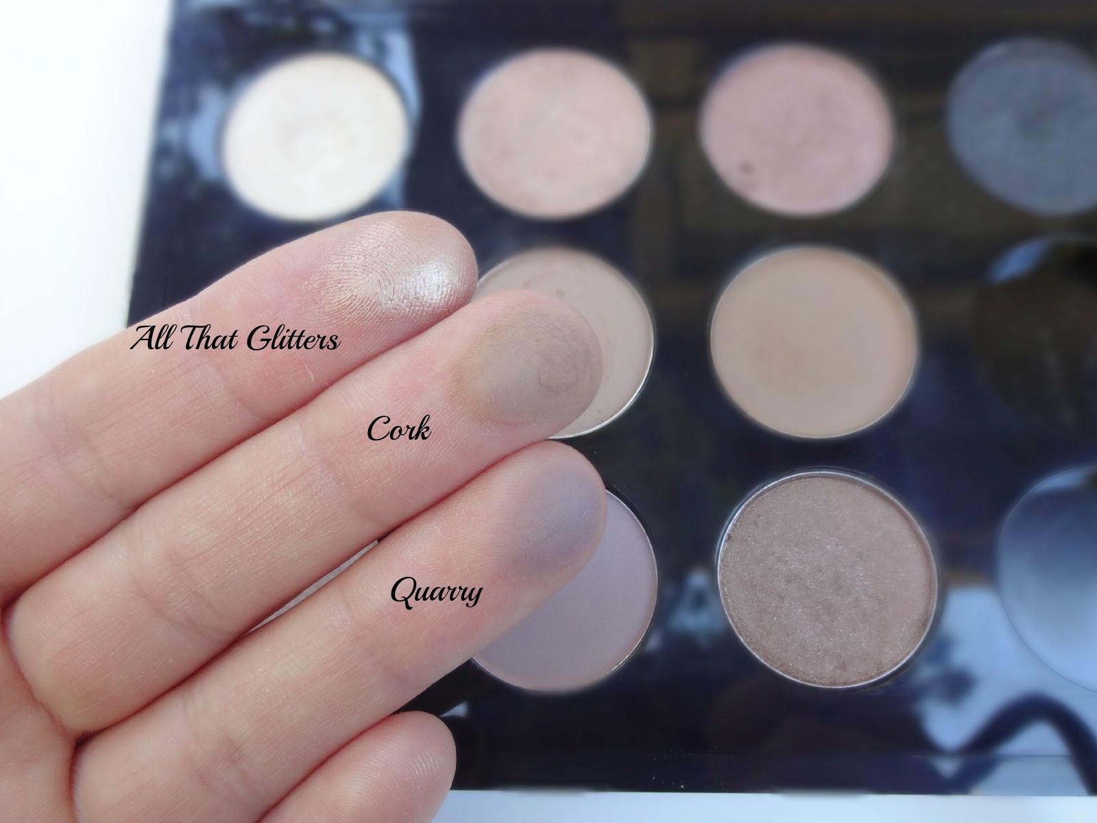 A Little Beauty Luxury: MAC Eyeshadow Collection & Favorite Combinations