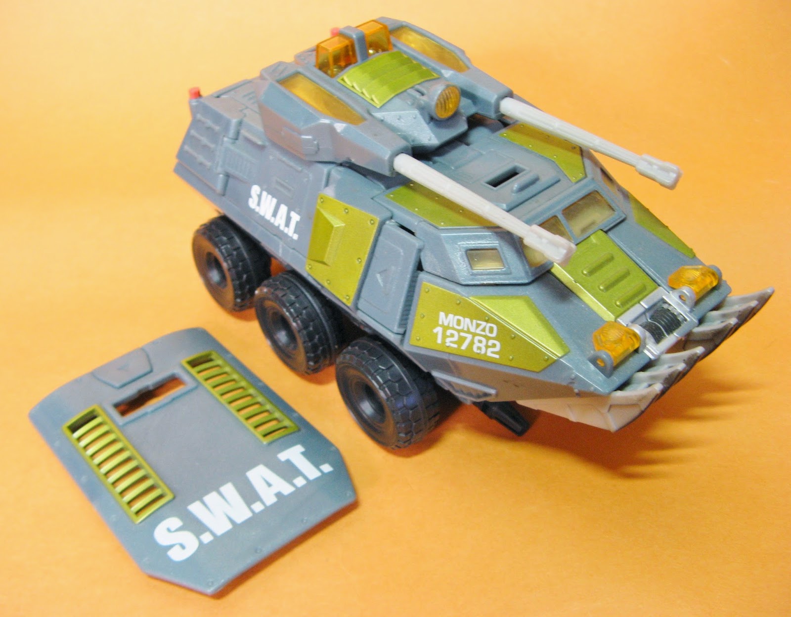 Transformers : Universe Ultra class ONSLAUGHT變形金剛宇宙系列 超級 安史羅(猛攻)