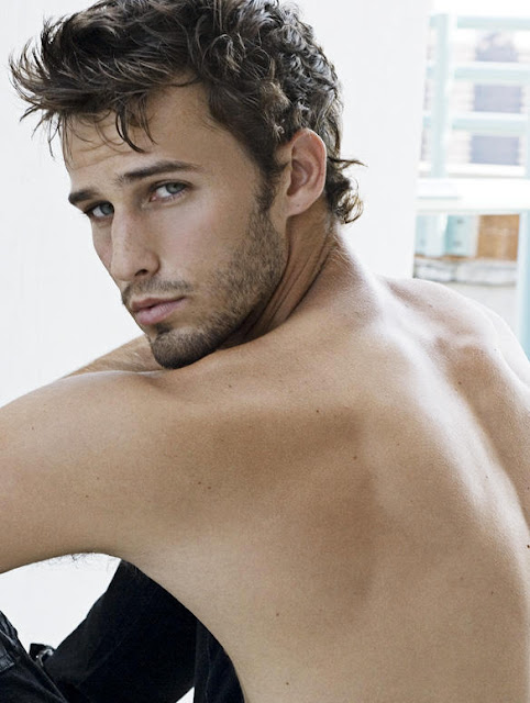 L'Homme du Jour: JAY BYERS