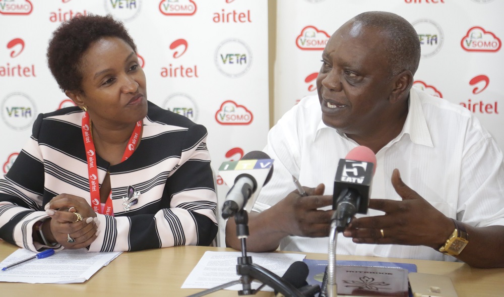 Daily Mitikasi Blog: Vijana Dar watunukiwa vyeti baada ya kuhitimi ...