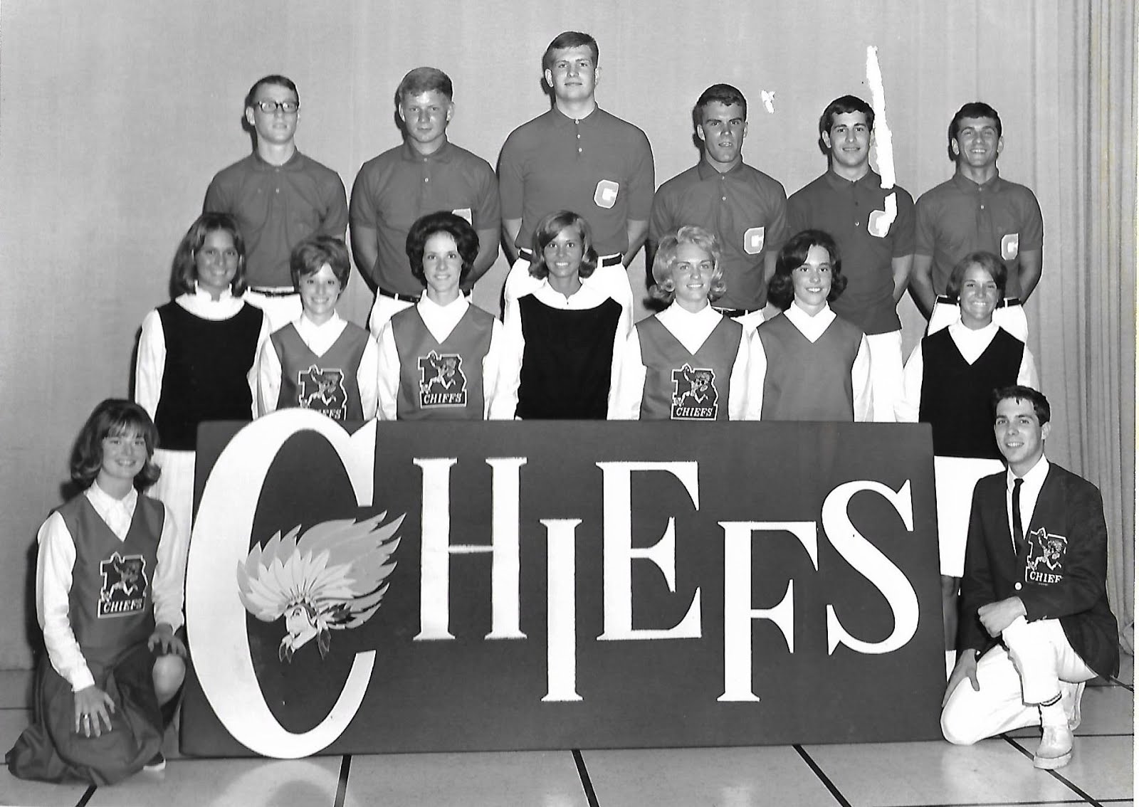 The New Santa Fe Trailer: Male Chiefs Cheerleaders Hold History in the ...