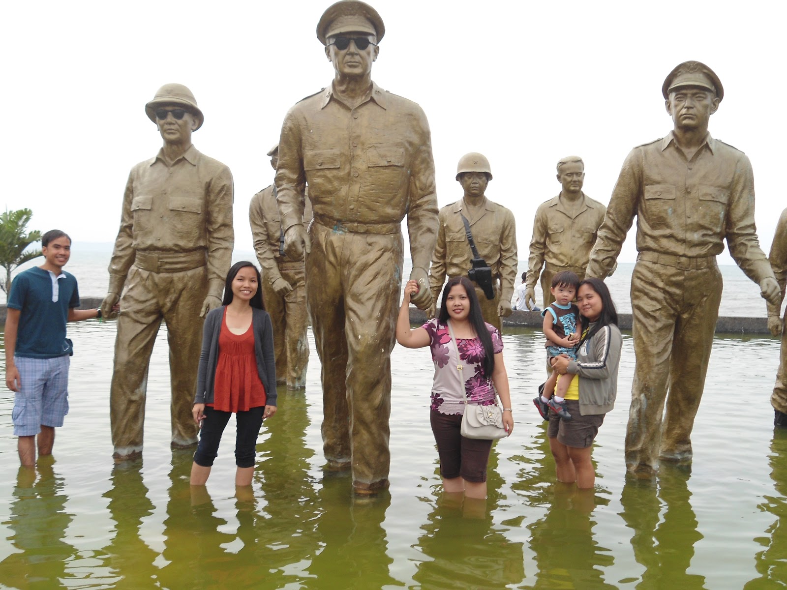 Leyte: MacArthur Landing Memorial Park