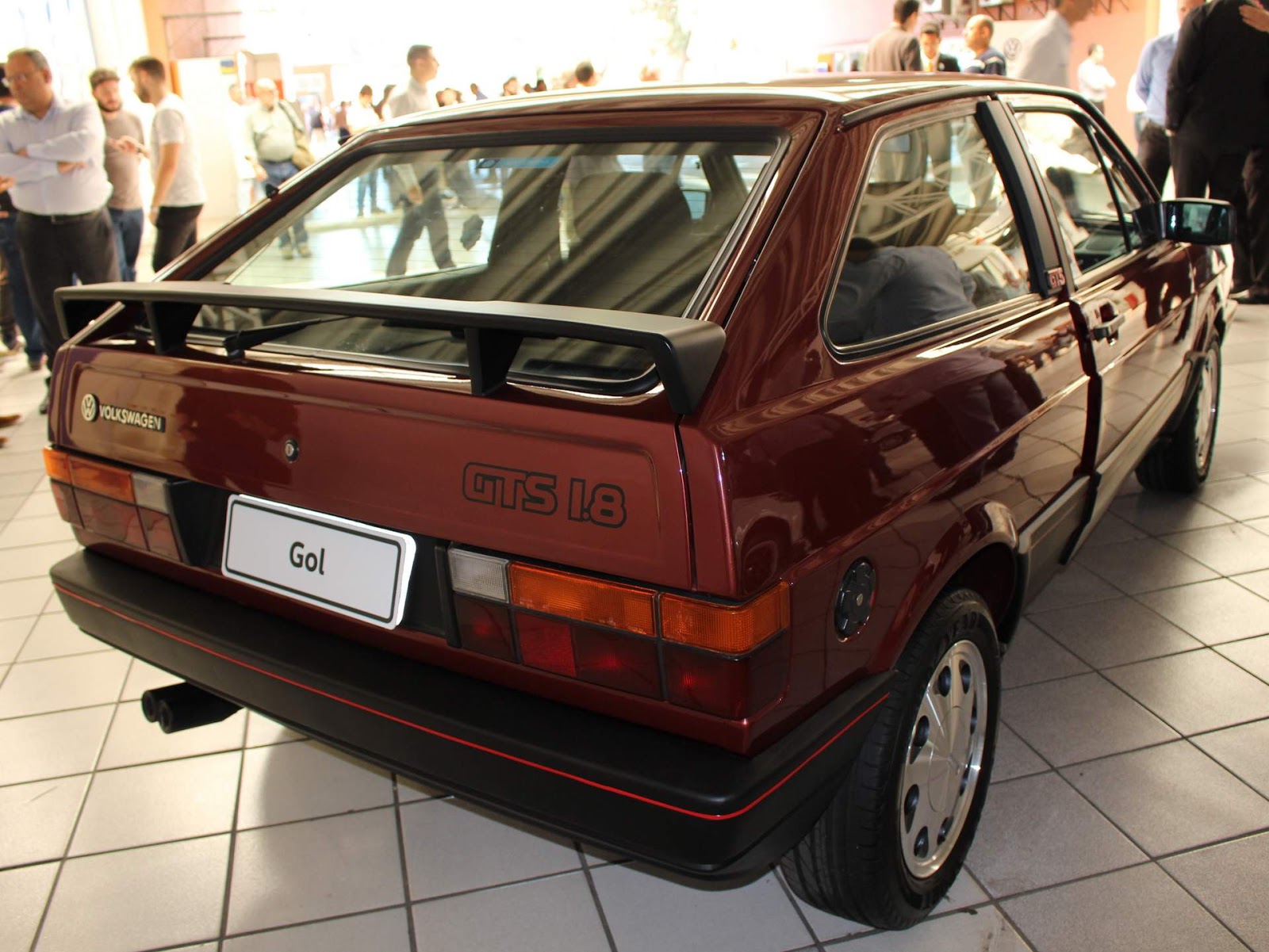 VW Gol GTS 1.8S: vídeos, consumo, desempenho e detalhes