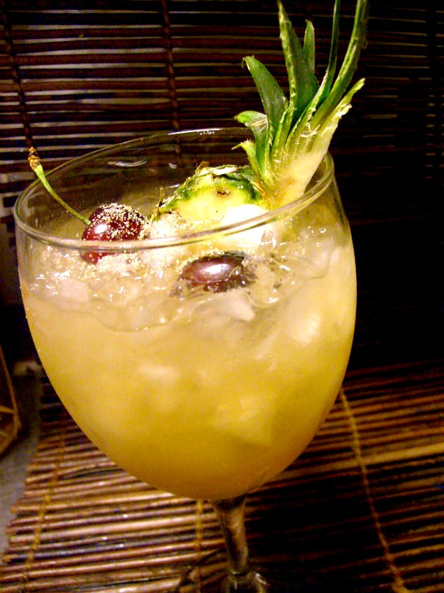 SilverHorn Golf Club of Texas: Chef Jon's Cookbook: The Famous Dorado Punch