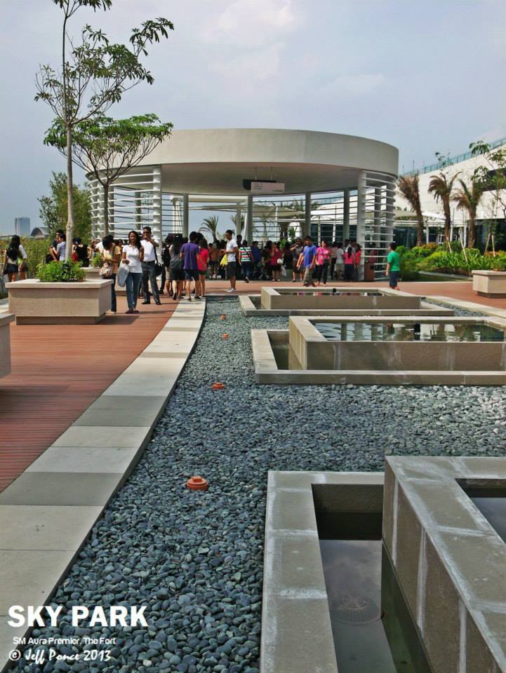 Bisayang Manlalakbay around the Philippines: Sky Park Garden at SM Aura ...
