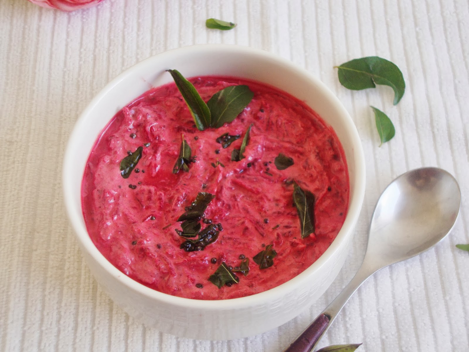 Poornima's Cook Book: Beetroot Raita / Pachadi - Kerala Style