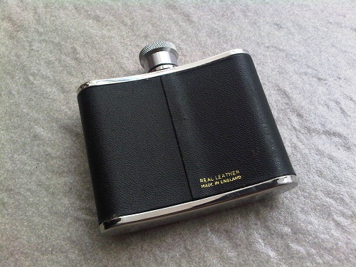 Karya Babah Antik: Botol Whisky - Stainless Steel Whisky Bottle