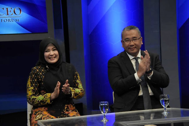 Hadir Di Forum CEO, Begini Penampilan Irna - anaberita.com I Portal Berita