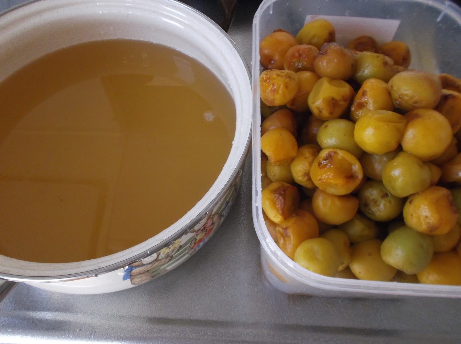 Hiroyuki's Blog on Japanese Cooking: Making Ume Syrup and Ume Jam Again ...