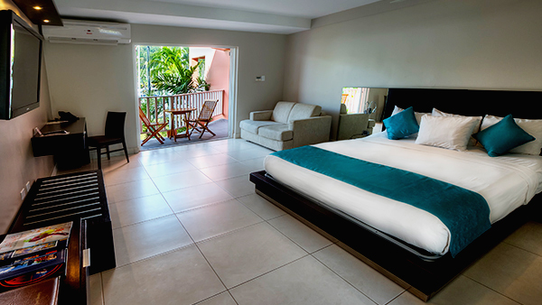 Discover Chaguaramas : Crews Inn Hotel and Yacht Center