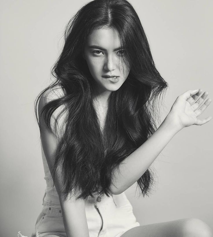 Mai Davika là ai mà thành 'nàng thơ' trong MV 'Chạy ngay đi' của Sơn ...