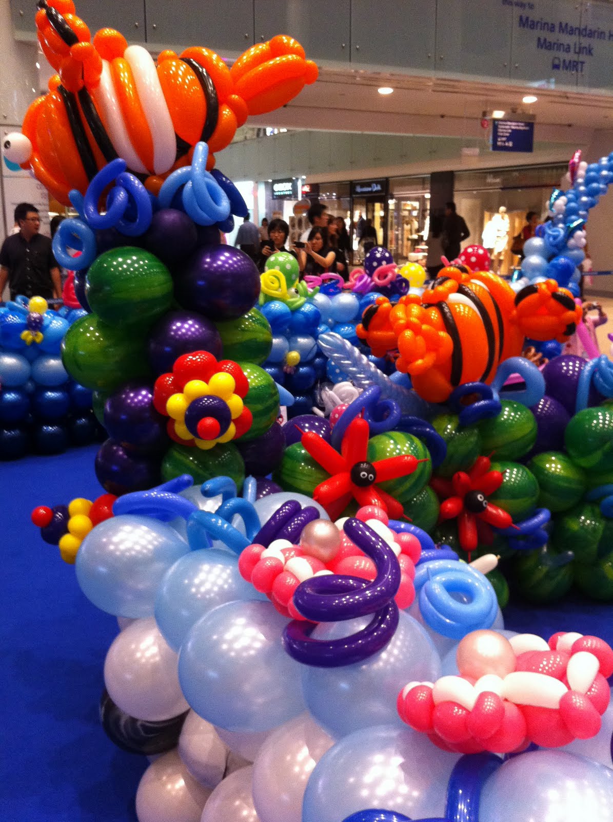 Balloon decorations for weddings, birthday parties, balloon sculptures ...