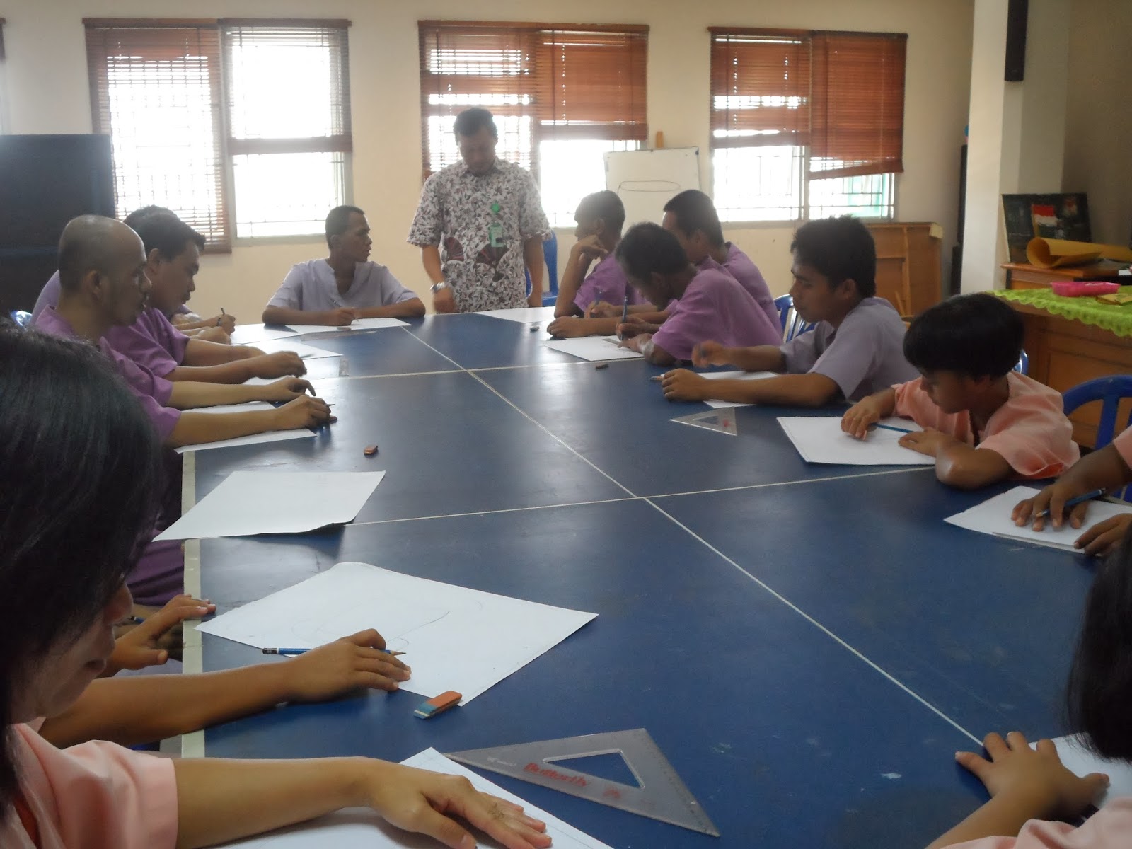 Instalasi Rehabilitasi Psikososial RSKD Duren Sawit: " Terapi Melukis ...