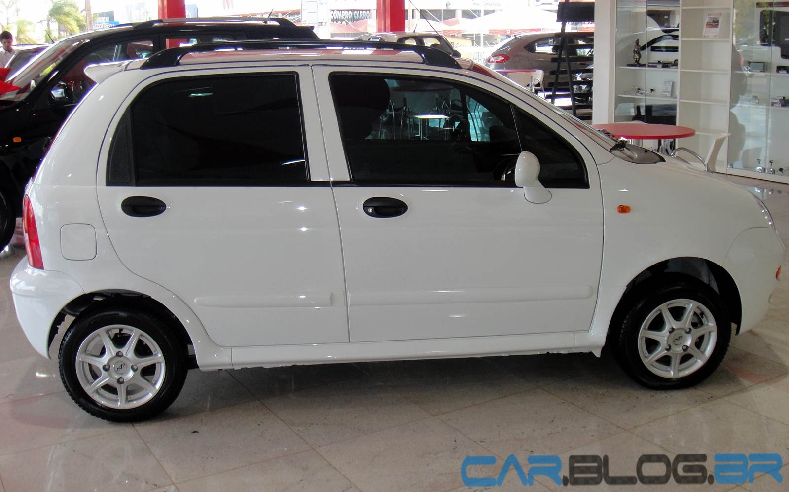 Chery QQ 2013: fotos, preço, consumo e ficha técnica e problemas