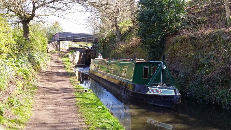 Lucy's Wednesday walks: Cookley to Wolverley along the Staffs and Worcs ...