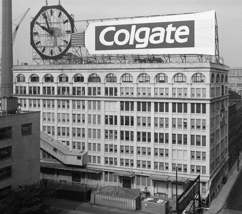 Photo-ops: Roadside Attraction: Colgate Clock - Jersey City, NJ
