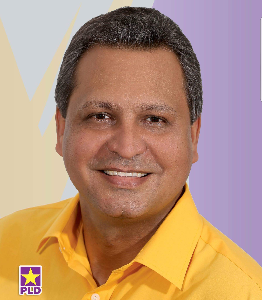 Dominicanalliyo.com: Funeral De Socorro Salcedo En La Funeraria Inavi ...