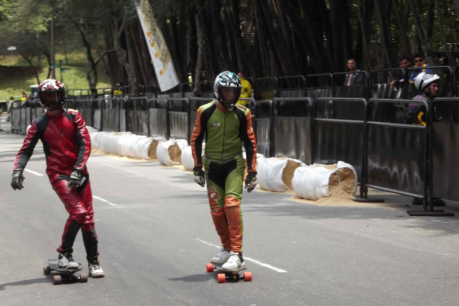 Mike's Bogota Blog: Skateboard Racing in the National Park