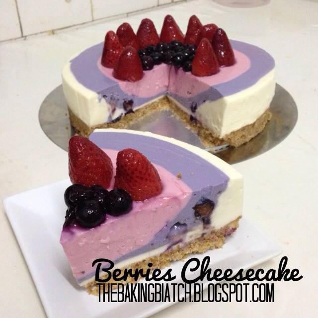 The Baking Biatch || by Cynthia Lim: Cynthia's Berries Cheesecake