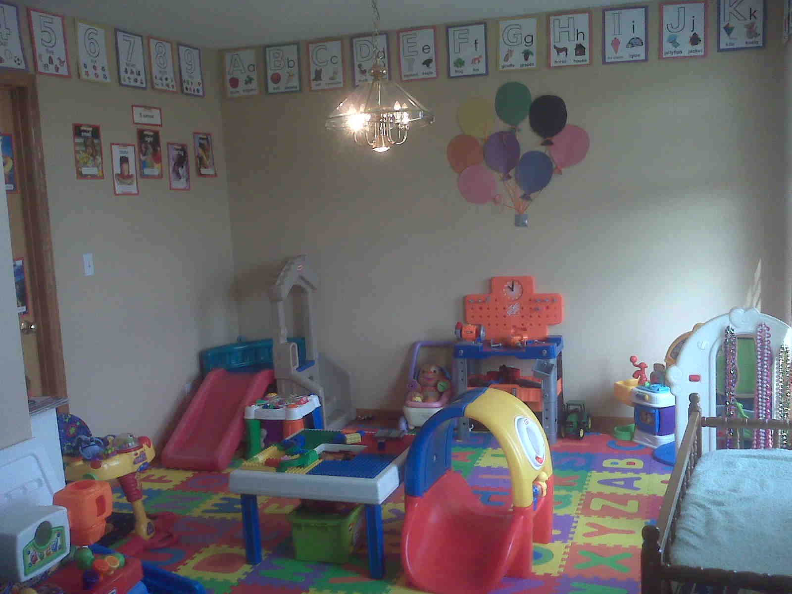 Step By Step: Daycare room! Changing and adding new activites and toys ...
