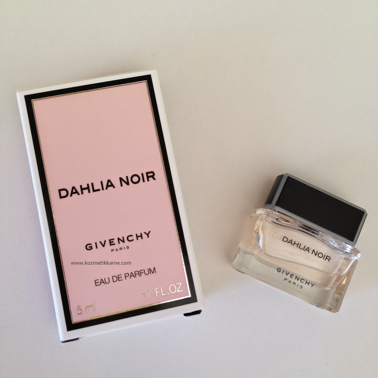 kozmetikkarne: GIVENCHY WOMEN MINI PARFUM SET 1