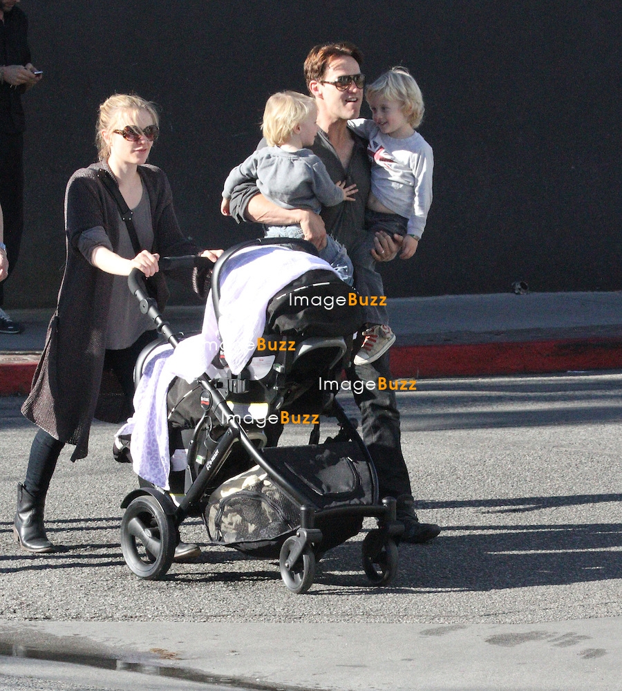 Billy - Lilac - Charlie - Poppy : Anna Paquin And Stephen Moyer ...