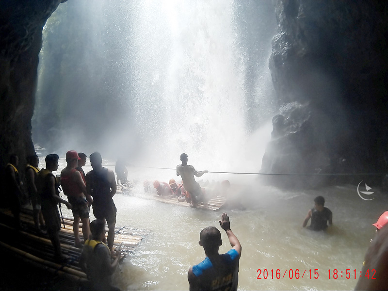 Philippine travel: Choosing Trekking or Boat ride, Pagsanjan falls tour
