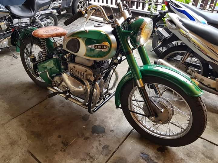 Motor Tua Antik Ariel square four 4 silinder 1000cc jalan normal ...